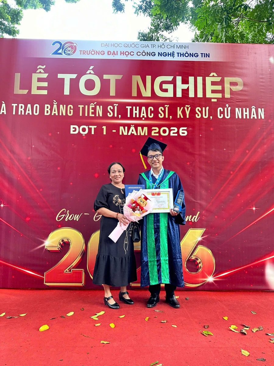 Tân thủ khoa Võ Trần Phi - Hành trình bắt đầu từ đam mê tìm lời giải ...